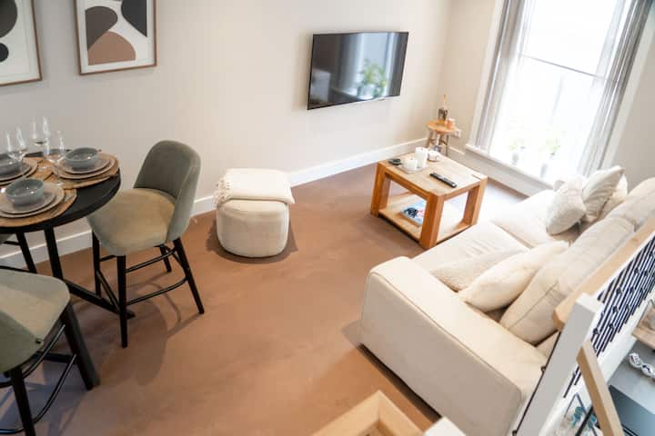 The Cozy Canal Apartment - Amsterdam