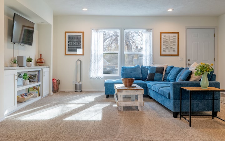 The Salsbury Star- Downtown Location, Pet Friendly - Cody, WY