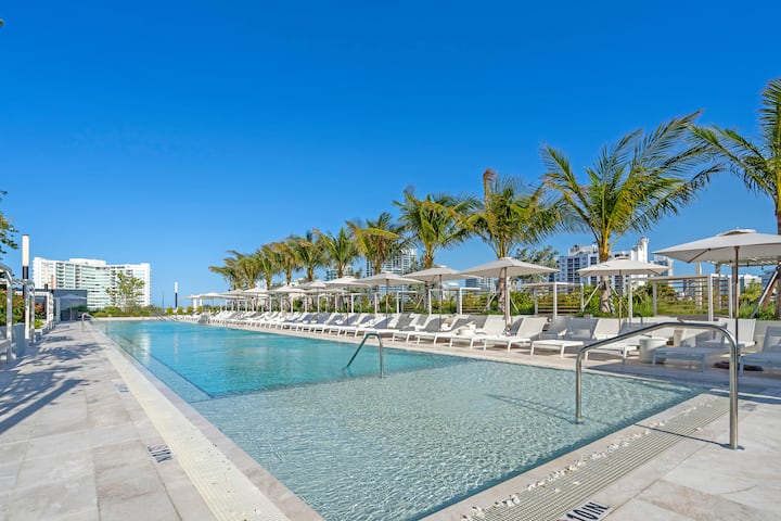 Skyline Serenity · Miami Beach Luxury 3br - Miami Beach, FL