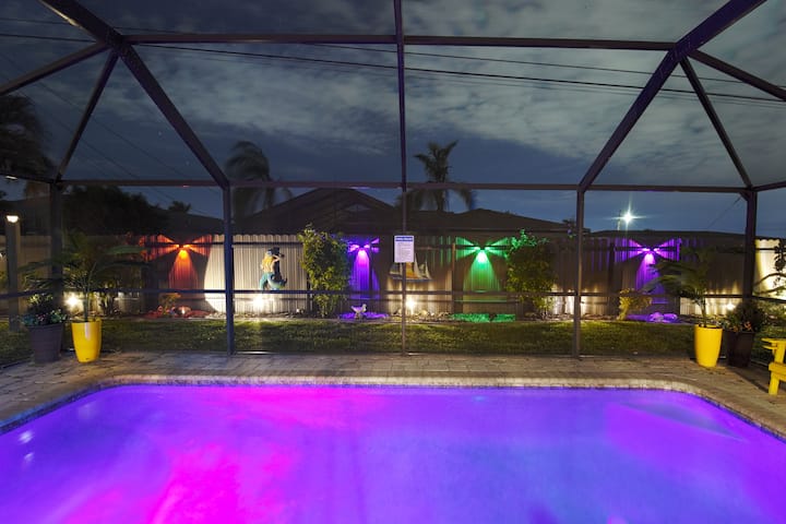 Poolside Paradise - Cape Coral, FL