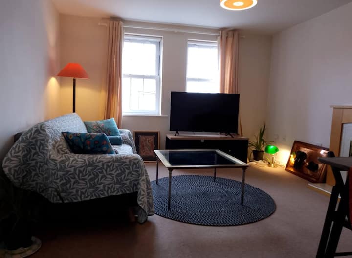 Cosy 2br Flat For 4 In Ely With Free Parking - Ely