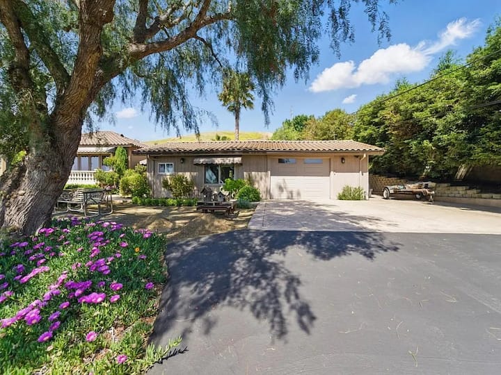 Hillside Cottage With Scenic City Views - San Jose, CA