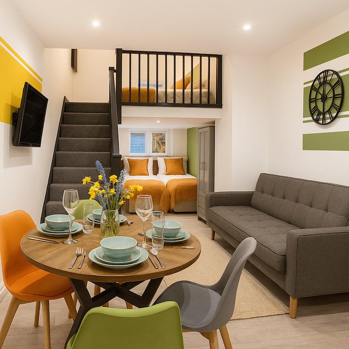 Spacious Central Apartment • Sleep 4 • Renovated - Portsmouth