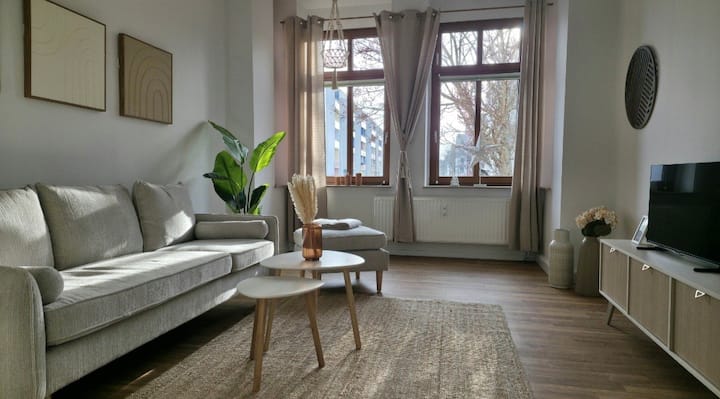 Cream & Cozy Apartment - Magdeburg