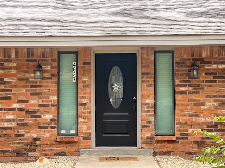 Spacious Home Near Utpb With Pool! - Odessa, TX
