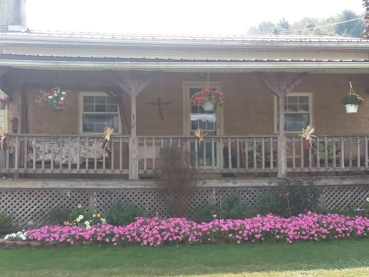 Papaw's Place - Atwood Lake, OH