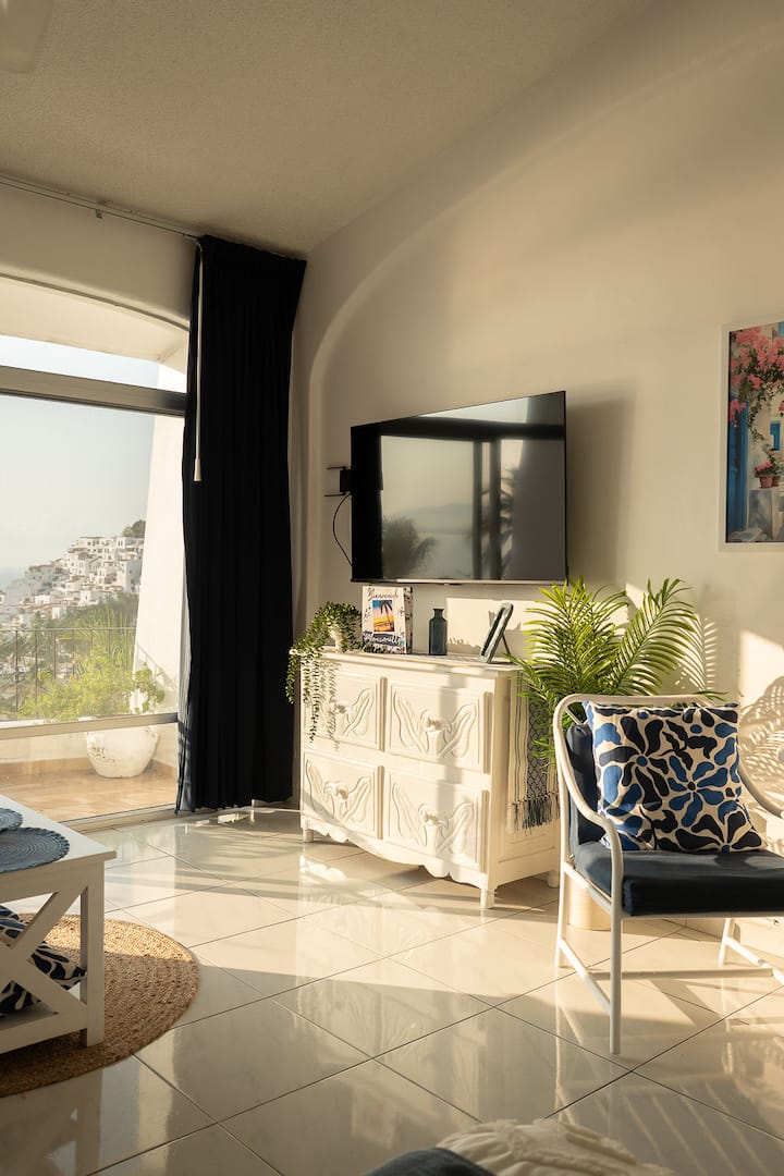 Santorini – Oceanfront Loft In The Golden Zone - Manzanillo, Colima, Mexico