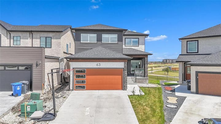 Cozy Lakeview Home At Prairie Pointe - Winnipeg