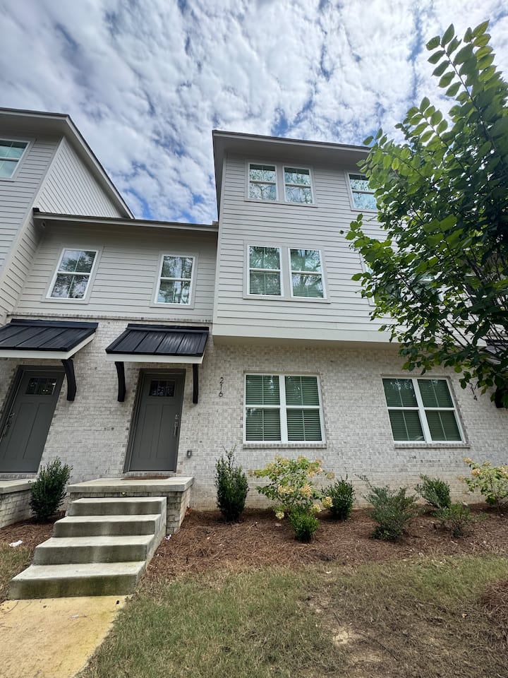 Almost Home In Au - Auburn, AL