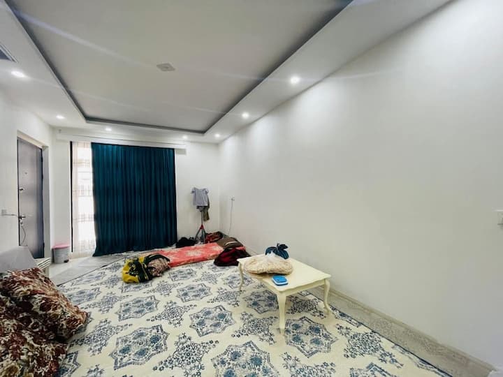 غرفة مشتركة تكفي ل 8 اشخاص مع حمام كامل - Iraq