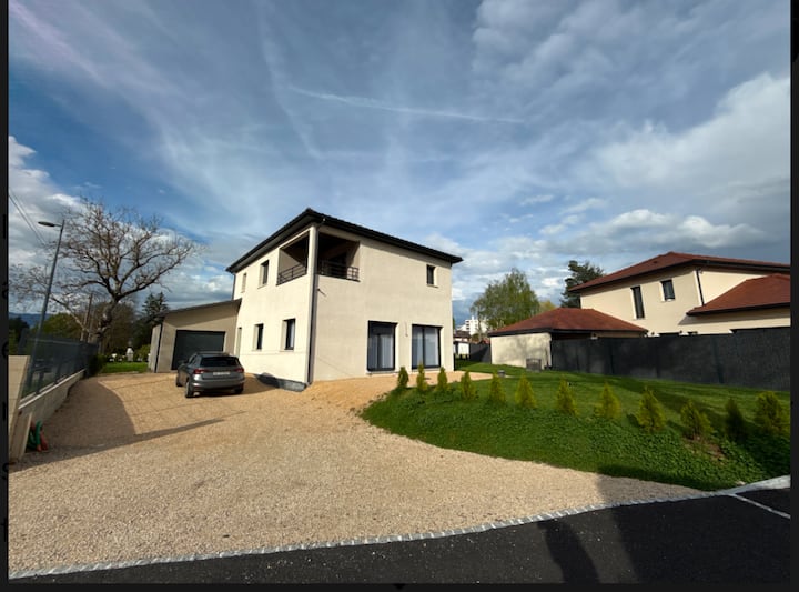 Maison - Saint-Genis-Pouilly