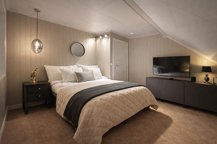 Supersentralt Byhus • 2 Soverom • Garasje • Rolig - Alesund