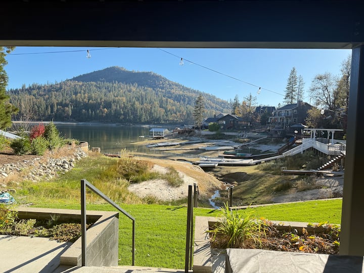 Lakefront Landing - Bass Lake, CA