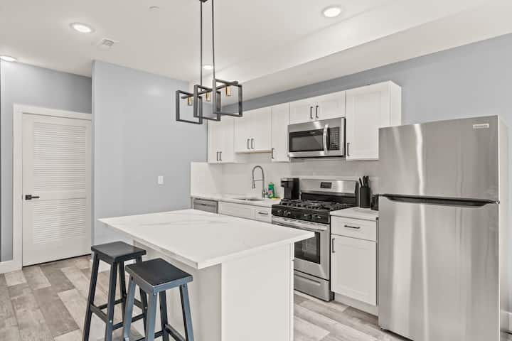 2bd 2bath | Luxury Home - Philadelphia, PA