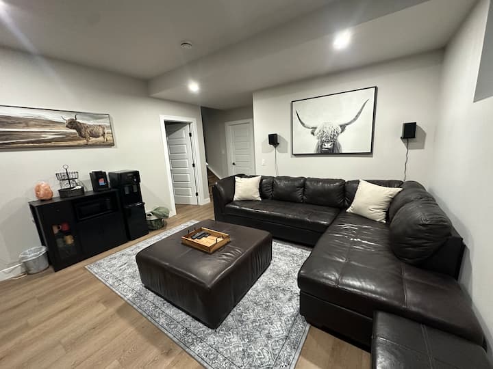 Cozy Guest Suite /W Private Entrance - Okotoks - オコトクス