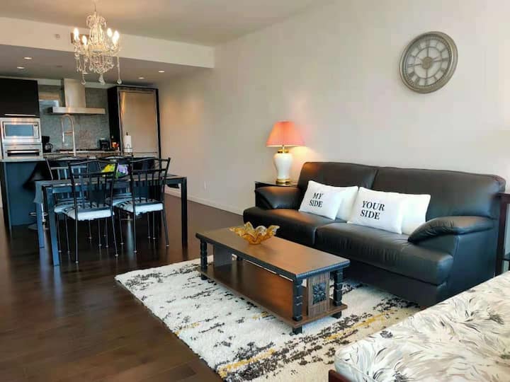Waterfalls Hotel-suite In Downtown With Ac Pool - Victoria