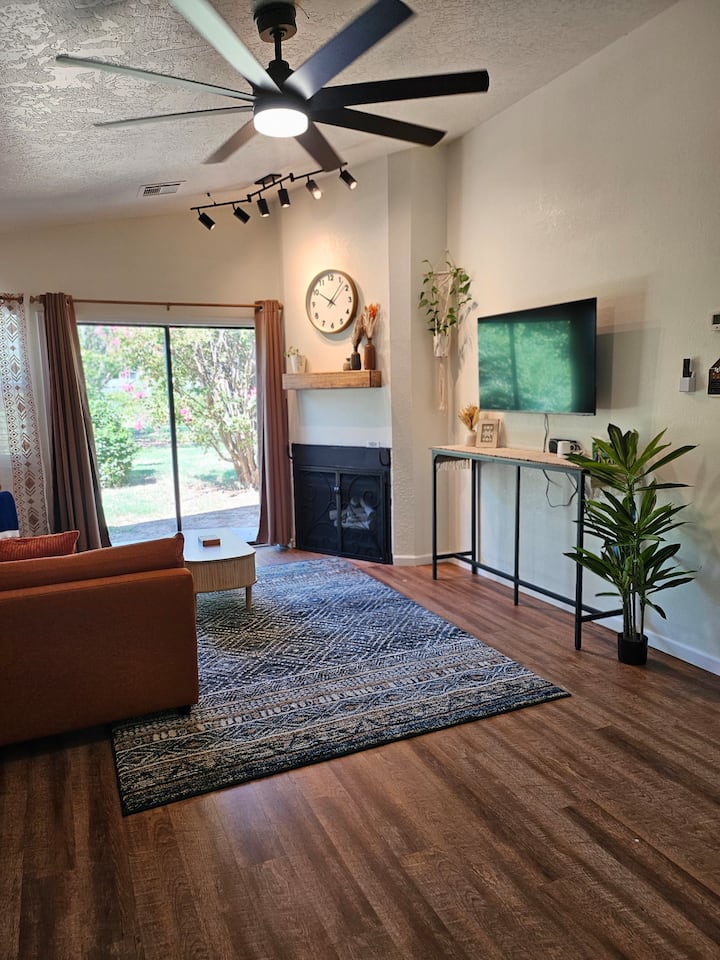 The Wondering Willow - Cozy 2br Condo In Lawton - Lawton, OK