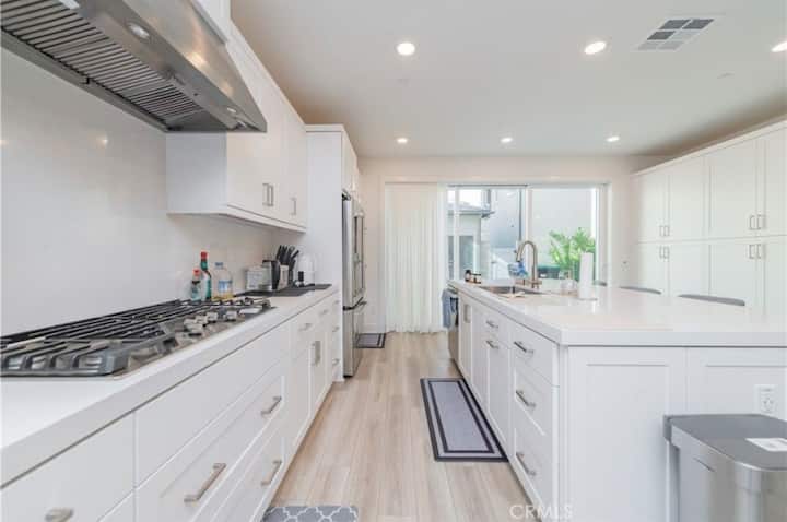 Chic 4br Home/open Layout + Cozy Vibes+park Access - Mission Viejo, CA