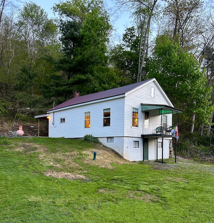 Riverfront Retreat, Near Atv Trails, Mountain View - Sproul State Forest, Renovo