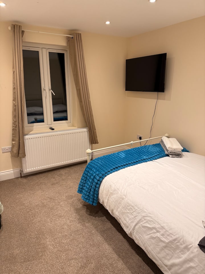 Double Room In Kilburn - London, UK