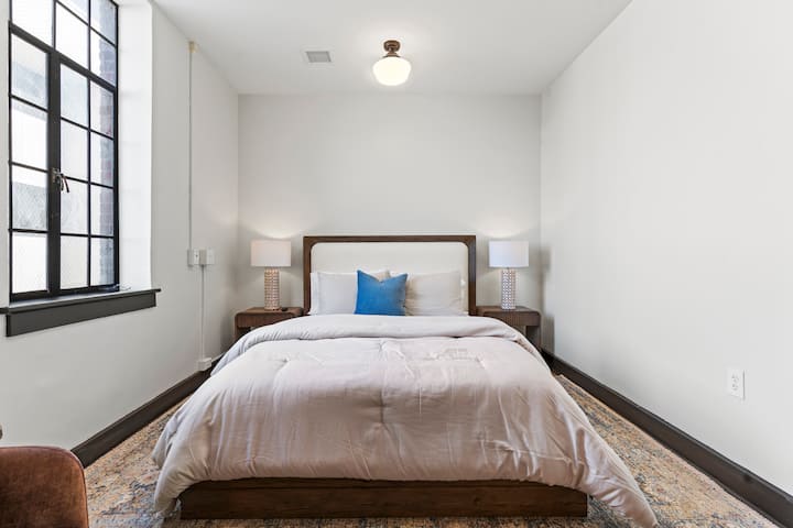 Local Discounts!-the Revitalized Newark Arcade - Newark, OH