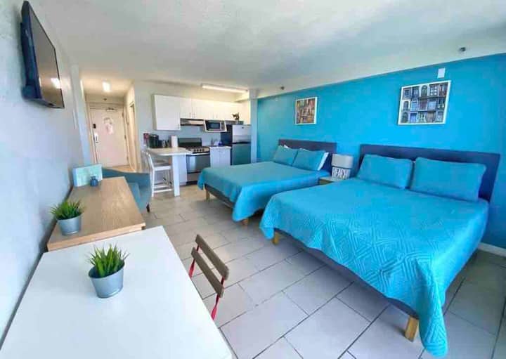 Beautiful Ocean View Studio In Daytona Beach! - Daytona Beach, FL