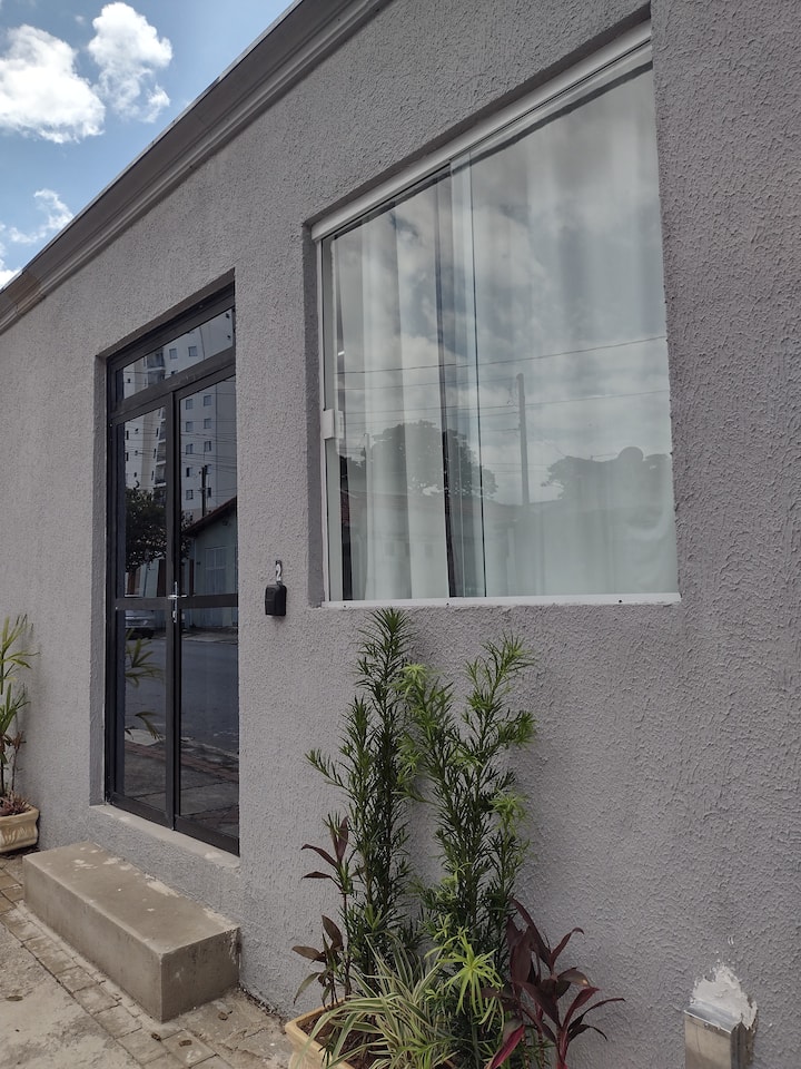 Acomodação 2 Ao Lado Do Center Vale Shopping. - São José dos Campos