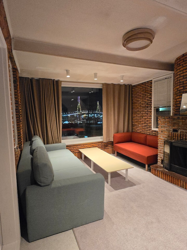 [오픈특가] 산티아고 3호점 #오션뷰 #독채 #16인반려동물#부산항대교뷰 #테라스바베큐 - Busan