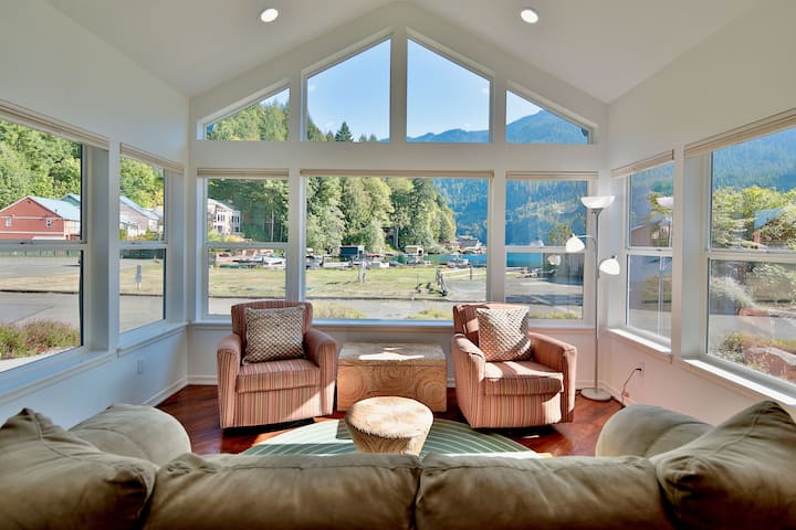 Cornerstone Haven – A Family Lakeside Escape - Lake Crescent, WA