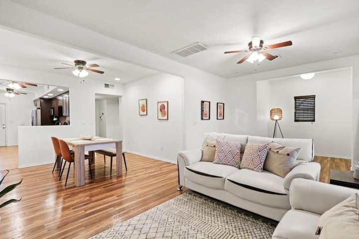 Desert Charm Stay - El Paso, TX