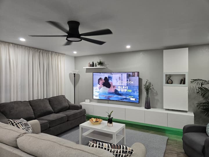 Coast Whisper - Dania Beach, FL