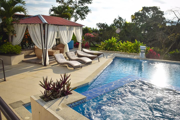 Finca Campestre Don Jacinto - Armenia, Colombia