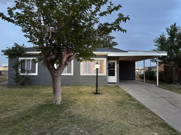 Warm & Welcoming - Settle In And Stay Awhile! - Roswell, NM