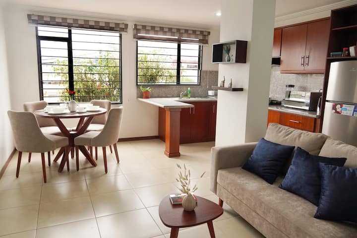 Cozy Suite In An Excellent Location - Cuenca, Ecuador
