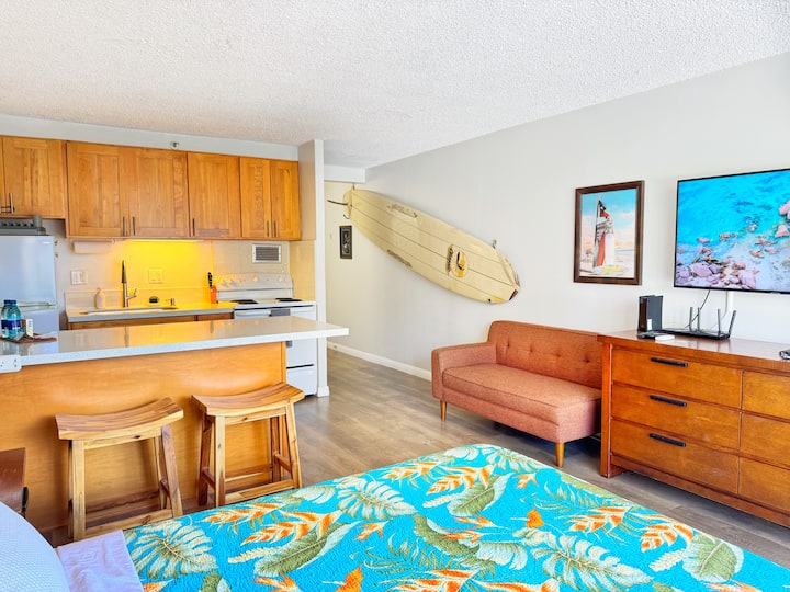 Cozy Heart Of Waikiki Studio Free Parking - Lē'ahi Beach Park, HI