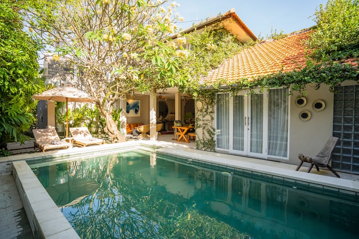New! 3br Villa, Central Seminyak, Walk To Beach - クタ