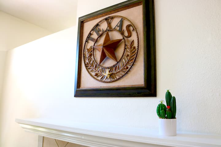 Creative Getaway 3br W Art Studio & Community Pool - Leander, TX