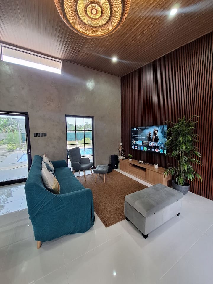 Villa Amor - Staycation W/ Pool & Yard In Butuan - Butuan City
