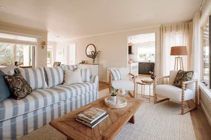 The Belvedere, With Stunning Tamar River Views - Tamar Valley