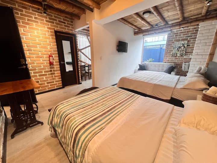 Bella Suite Con Ventanal A Cuenca Full Acondi. - Cuenca