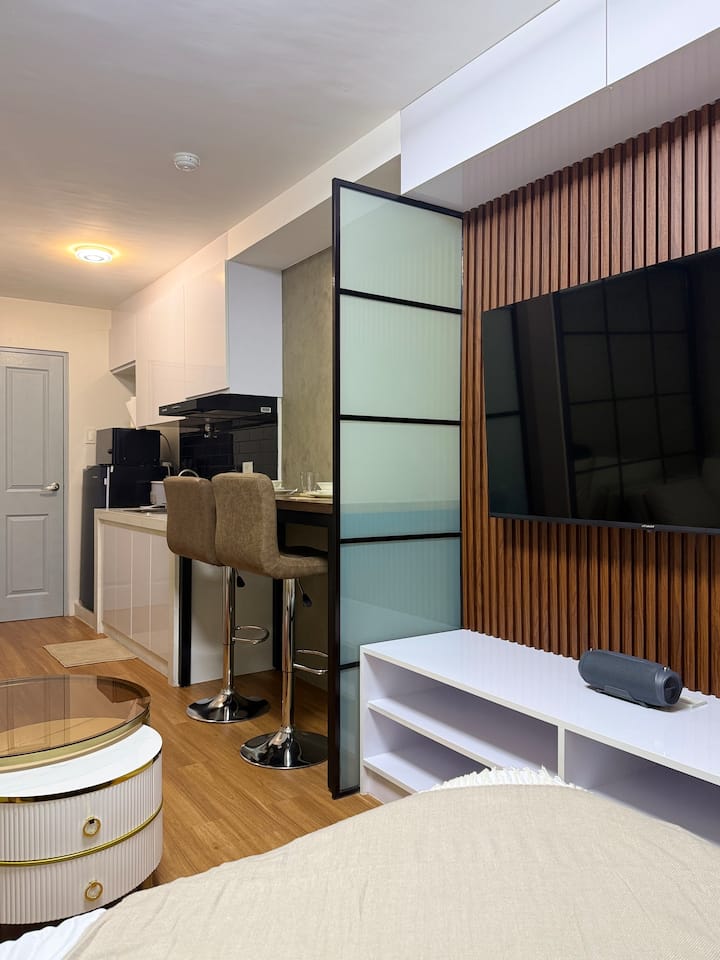 The Urban Nest•industrial-chic Condo - Dumaguete
