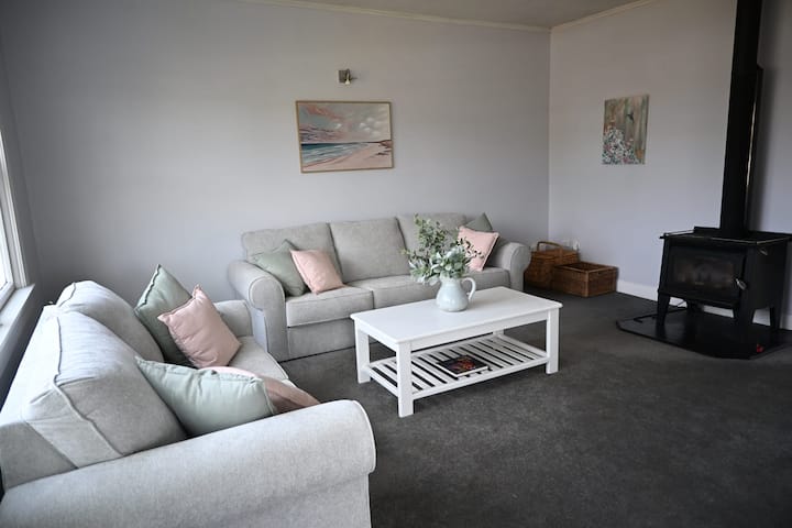 So Central - Yet So Quiet! - Gisborne