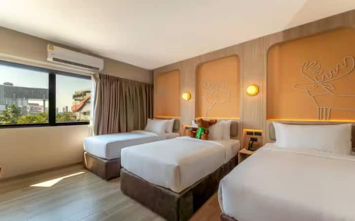 Deluxe Triple With Abf For 3persons - Chiang Mai