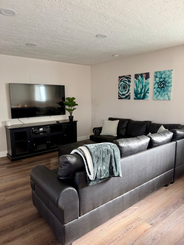Private Basement Apartment - West Jordan, UT