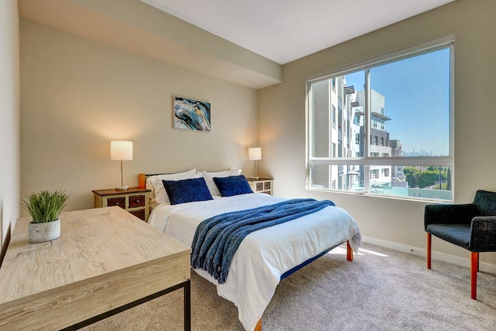 Stylish 1bd - Prime Location On Wilshire Blvd - Los Angeles, CA