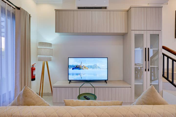 Peaceful Retreat Villa Taman Seminyak 52 With Pool - Denpasar