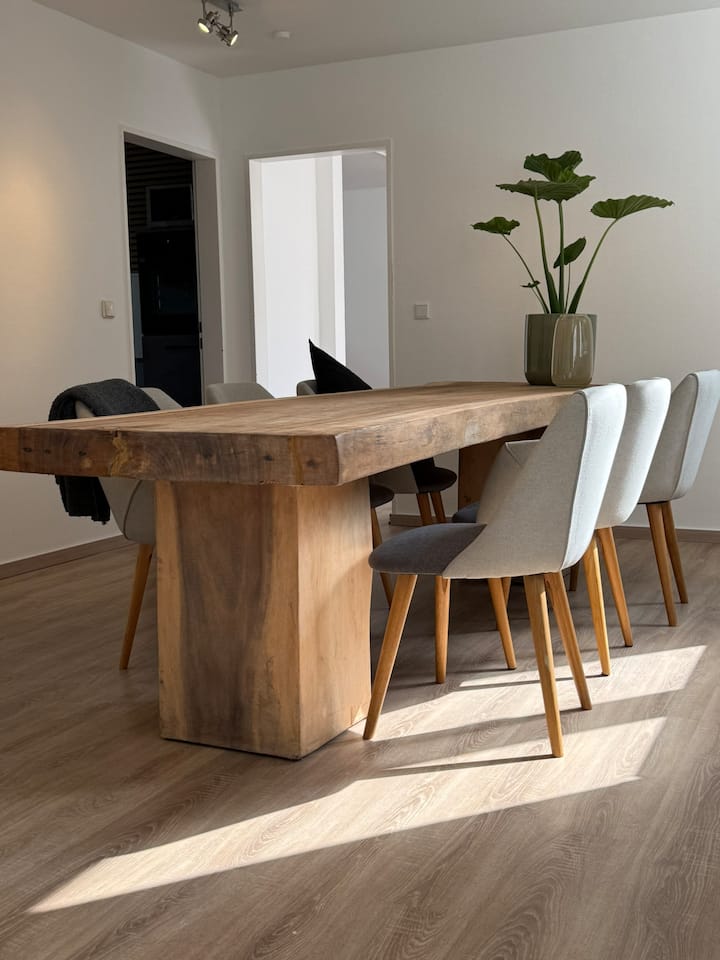 Nooqa: Comfort Riverside Home – 160 M², 2 Floors - Cologne