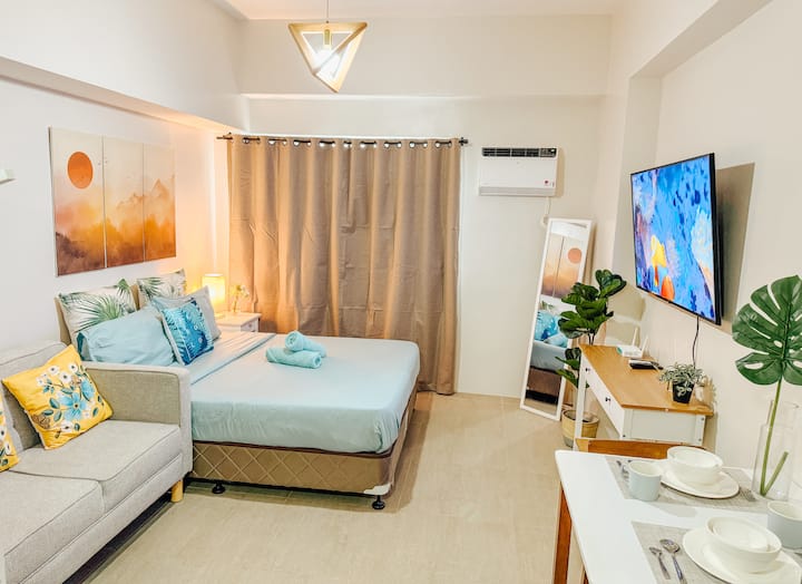 Cozy 1037 Big Tv + Netflix + 300mbps - Cebu City
