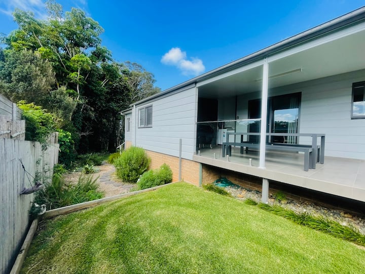 Seaside Haven - Work Or Relax By The Coast - Port Macquarie