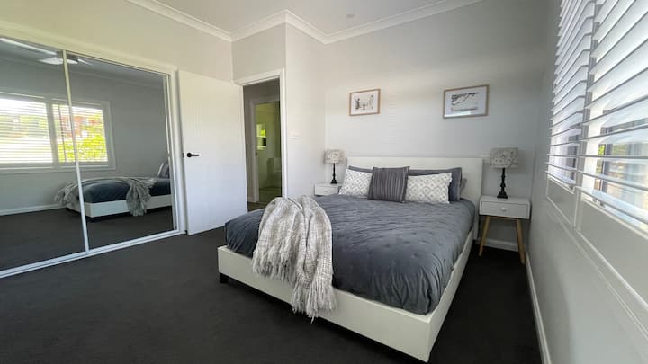 Seaside Haven - Work Or Relax By The Coast - 2 Bed - ポート・マッコリー